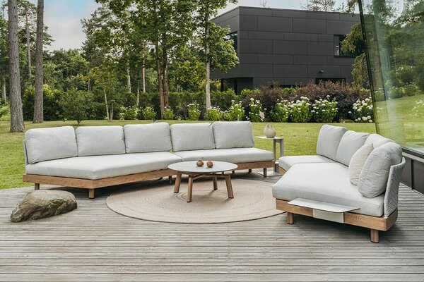 Contemporary outdoor lounge store